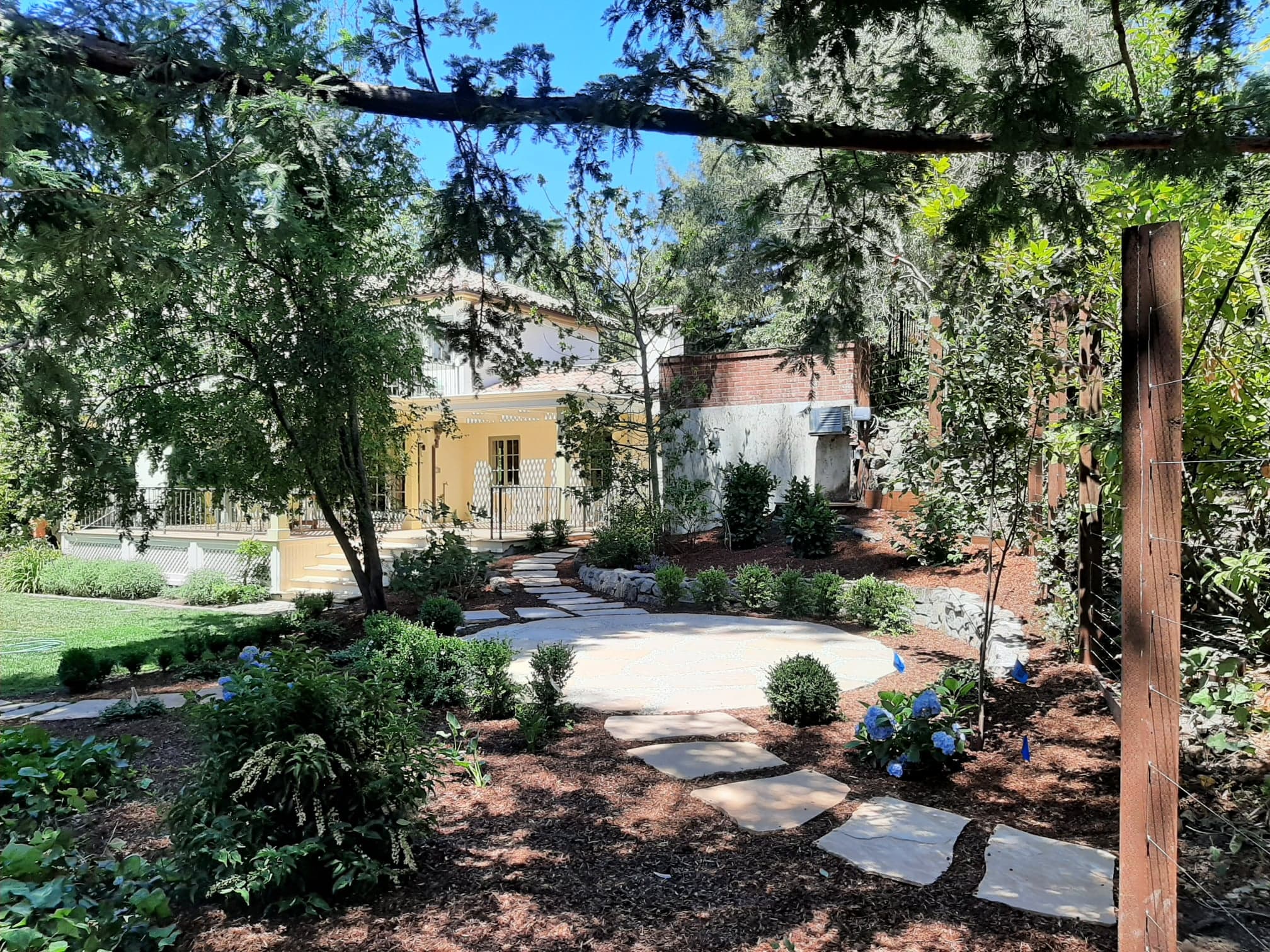 V Land-Tech Landscaping – Trust the Beauty of Your Residence in Our Hands!